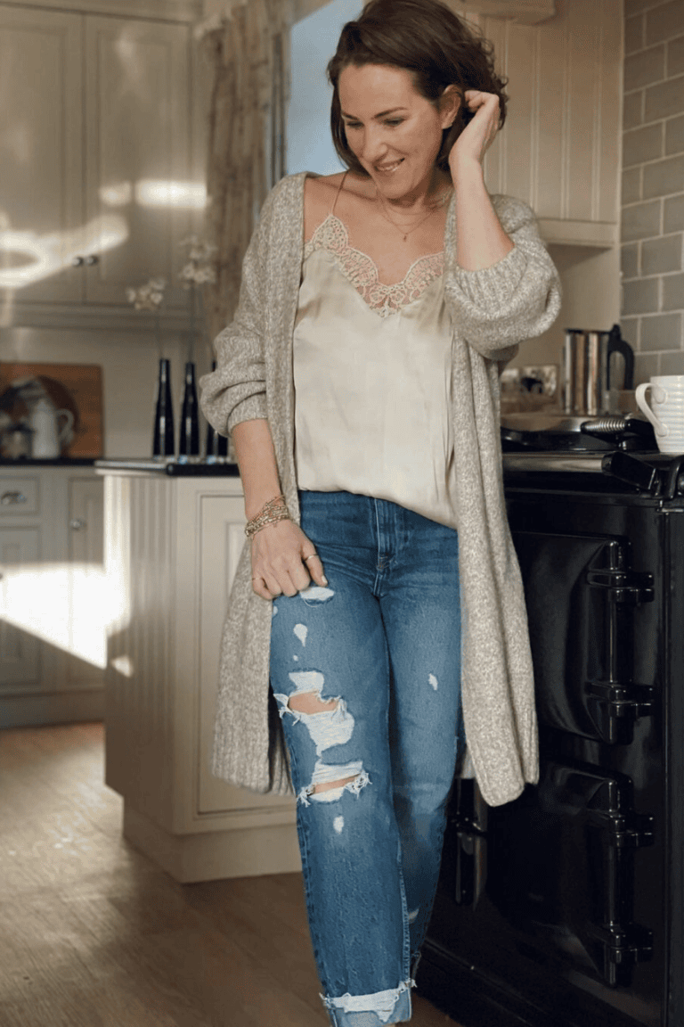 Your Guide To Best Going Out Tops To Wear With Jeans Of Any Style