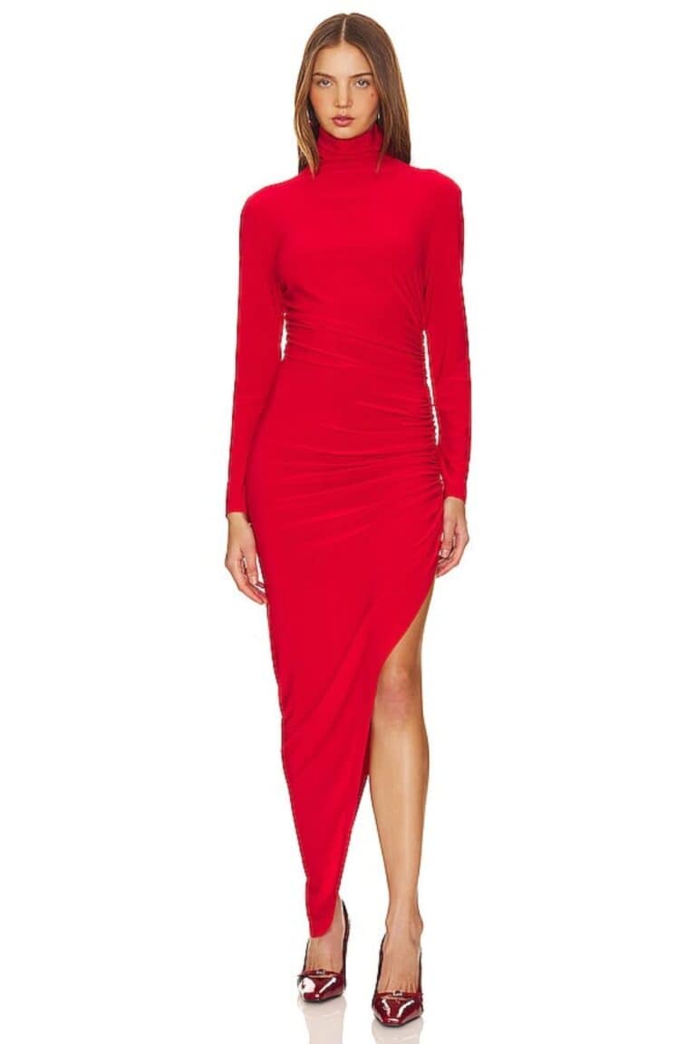 What To Wear To Opera: Style Guide To Look Perfect For The Occasion