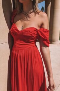 Best Necklaces To Wear With Off The Shoulder For Elegance And Classy ...